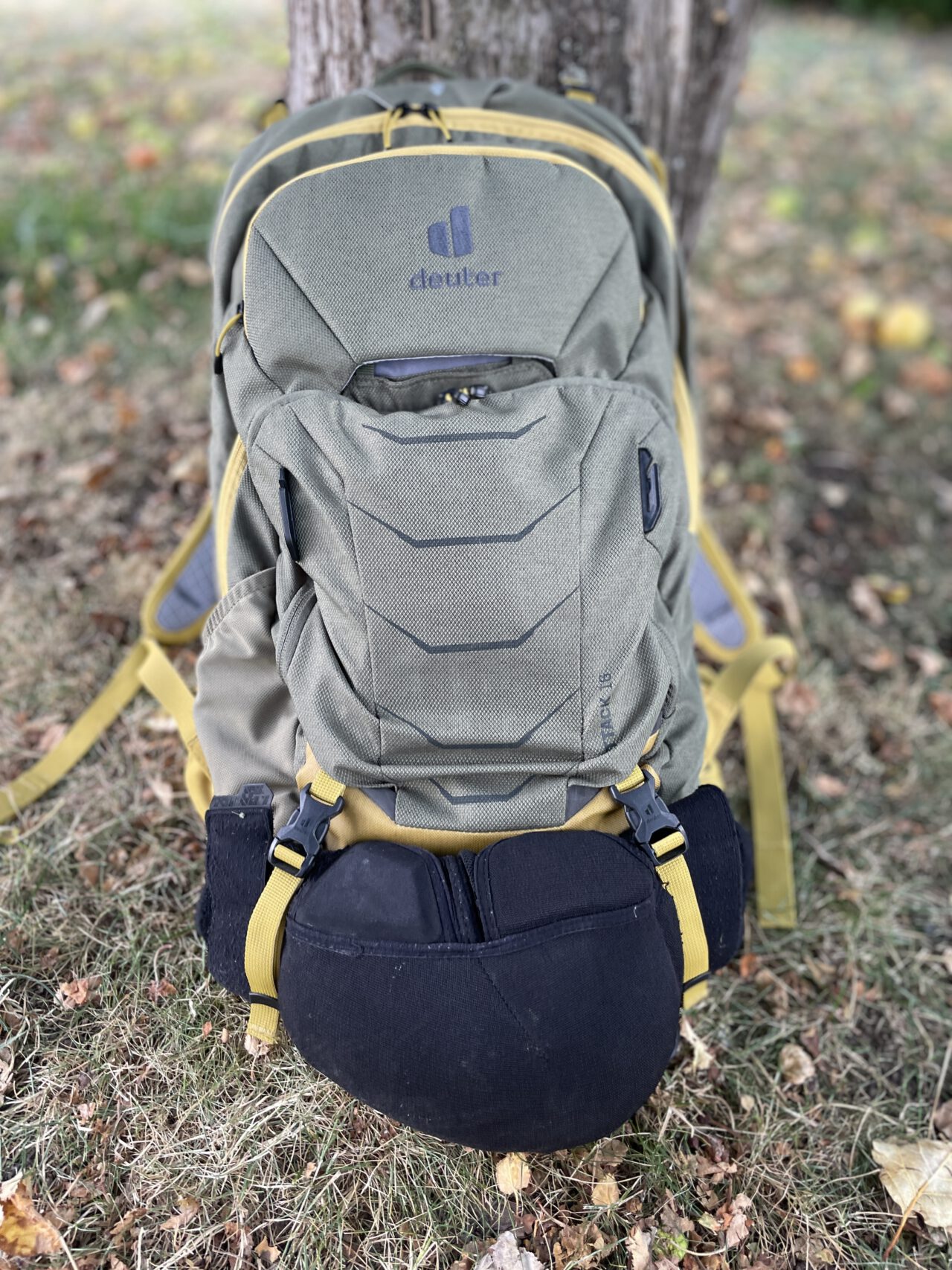 Deuter Attack Protektor Rucksack im Test - mtb-moments.de